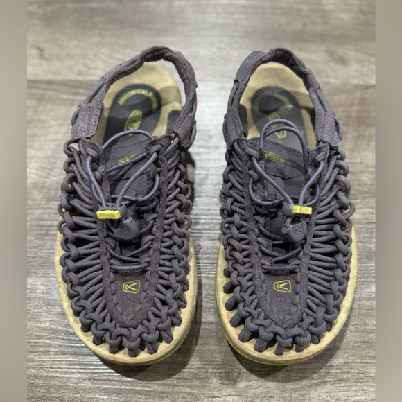 Keen | Shoes | Keen Uneek Two Cord Sandals Size 6 Gray Paracord Braided ...